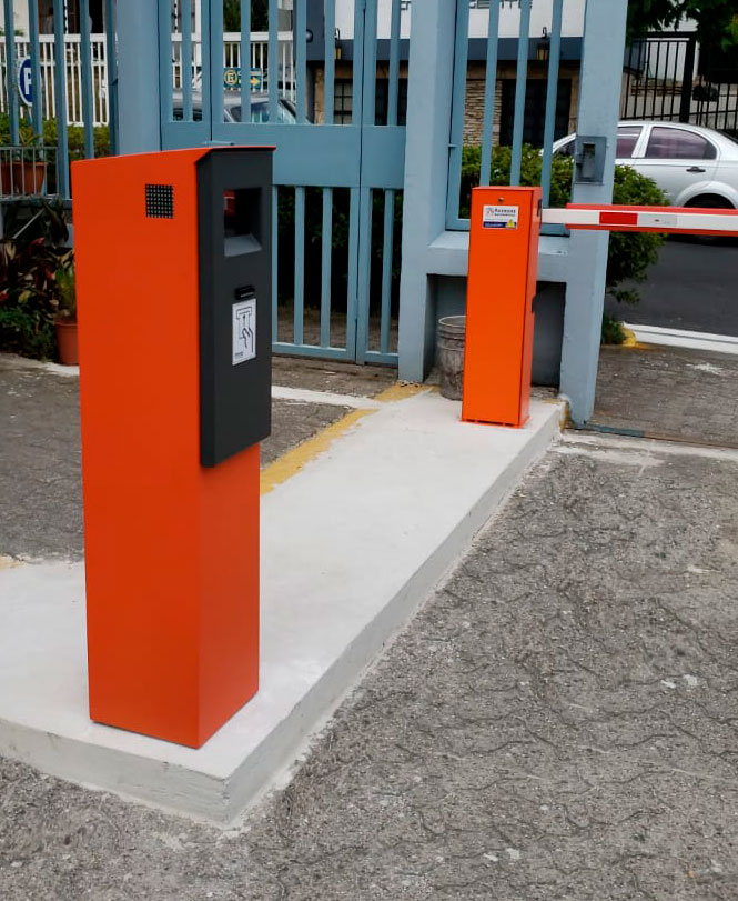 Sistema de Parqueo con Tarjetas de Proximidad - TREA